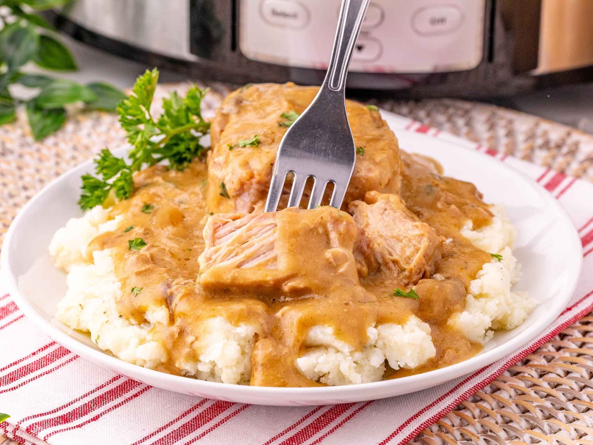 Crockpot Creamy Ranch Pork Chops - Slimming Violet - Recipes & Cooking Advice